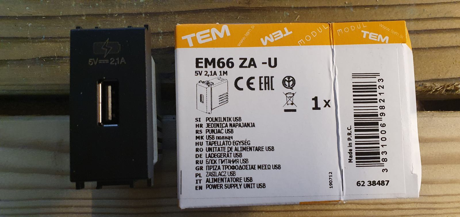 USB polnilnik modul Tem Čatež črni (5V, 2,1A 1M)