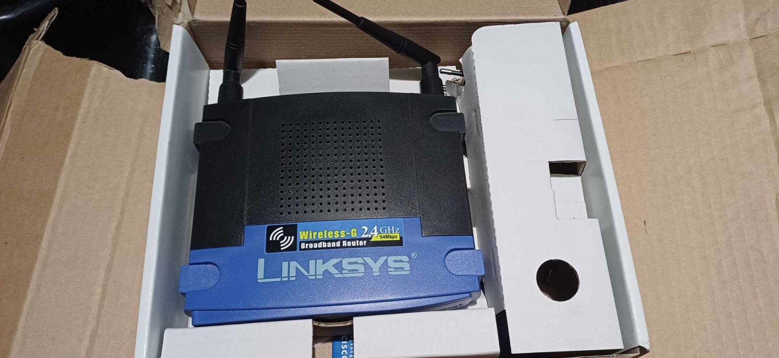 WIFI Linksys WRT54GL router+2 antenci+napajalnik