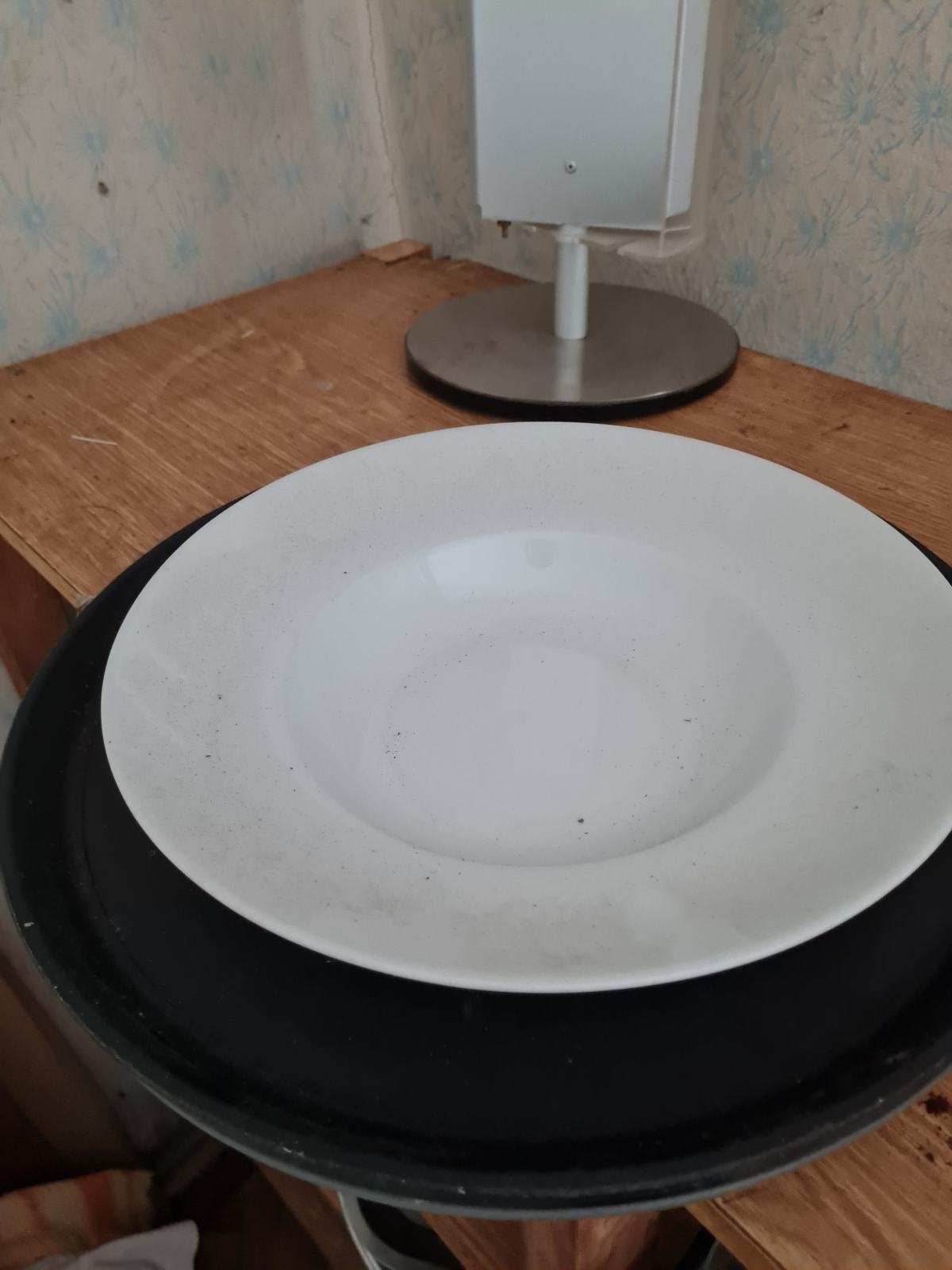 POSODO, PRIBOR IN OSTALI DROBNI INVENTAR