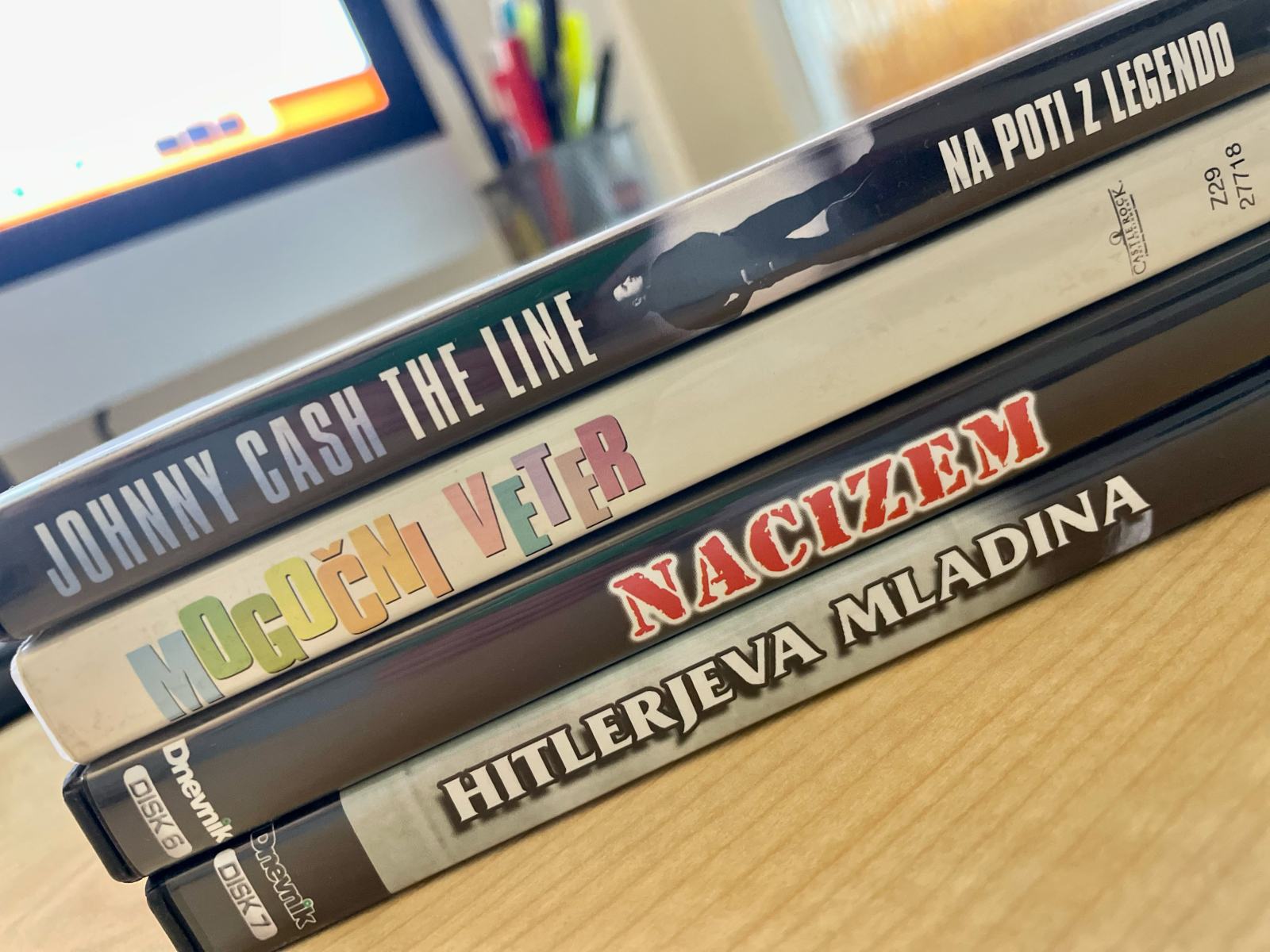 DVD filmi in dokumentarci - Johnny Cash, Nacizem, Hitlerjeva mladina..