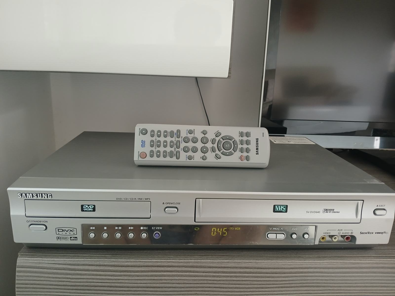 SAMSUNG DVD,VHS,DIVX,DOLBY,HIFI 6 GLAV