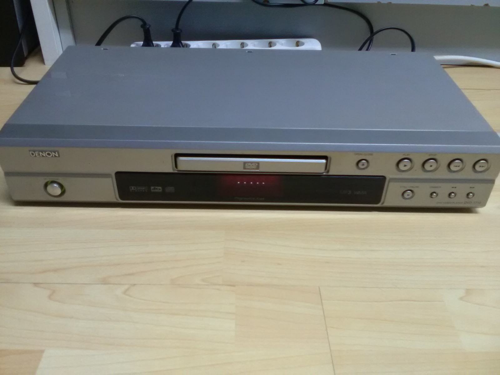 DVD PREDVAJALNIK DENON DVD-1710