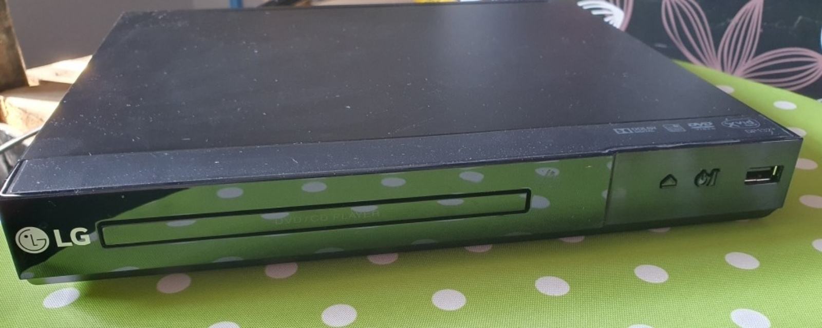 LG DVD player model: DP132