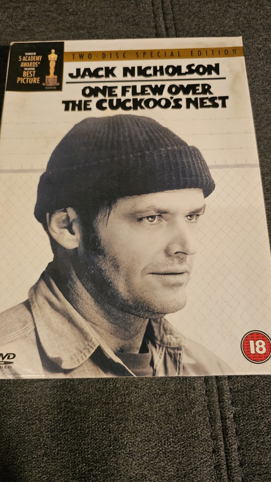 ONE FLEW OVER THE CUCKOOS NEST