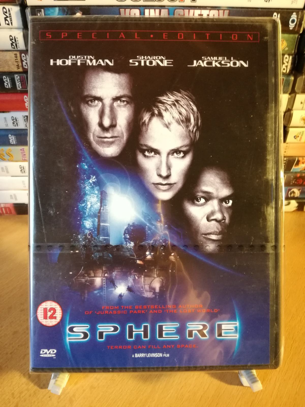 Sphere (1998) (ŠE ZAPAKIRANO)