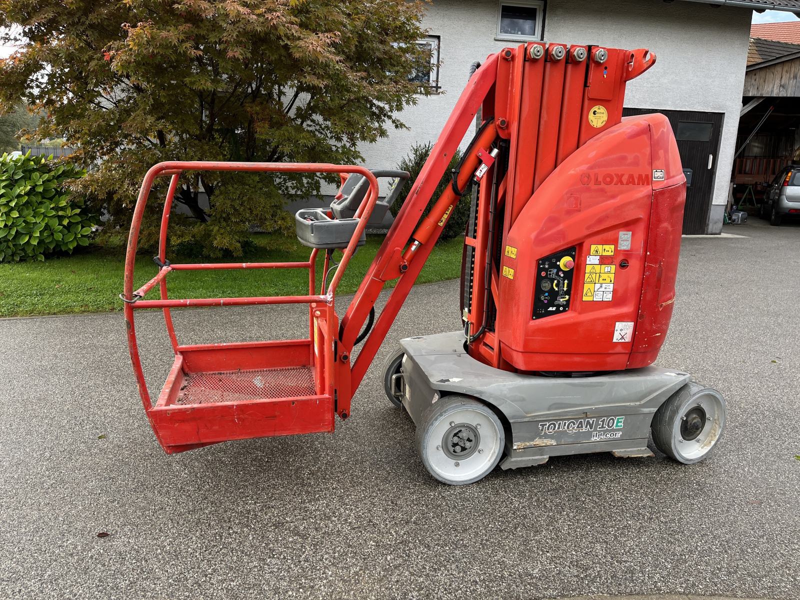 JLG Toucan 10E