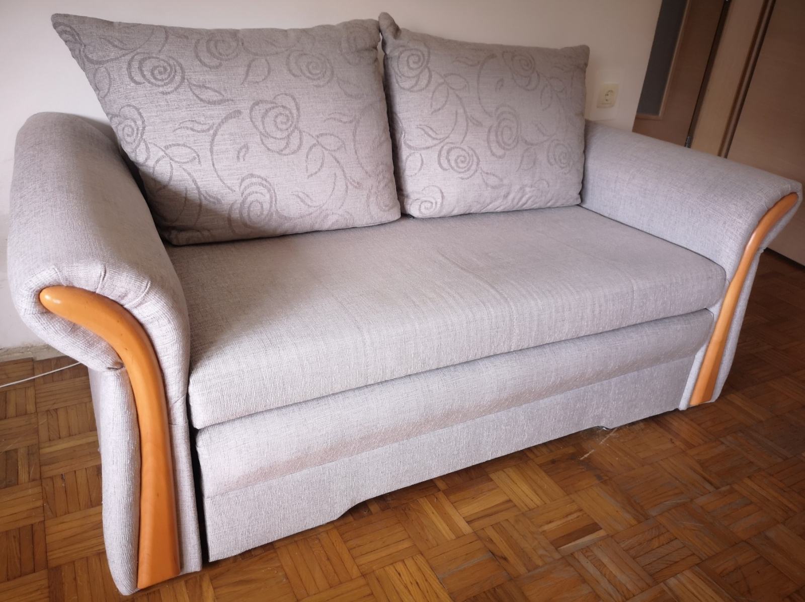 DVOSED Z LEŽIŠČEM