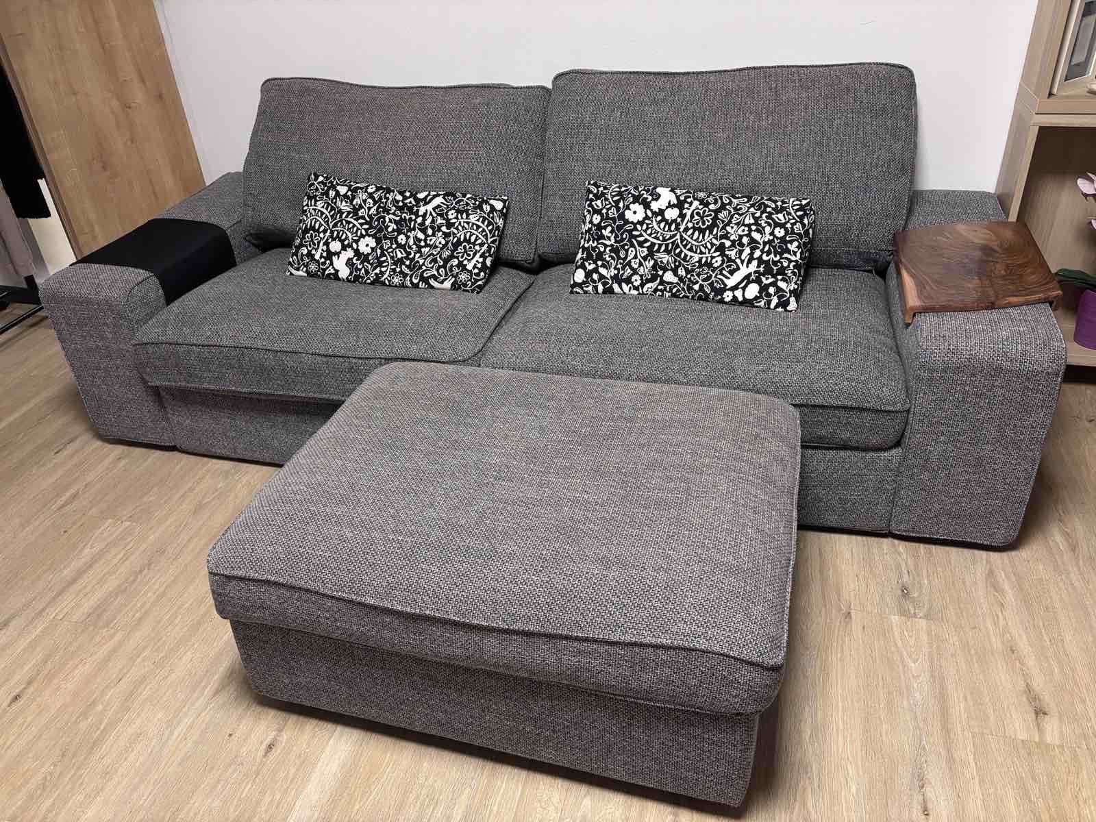 IKEA Kivik dvosed z taburjem