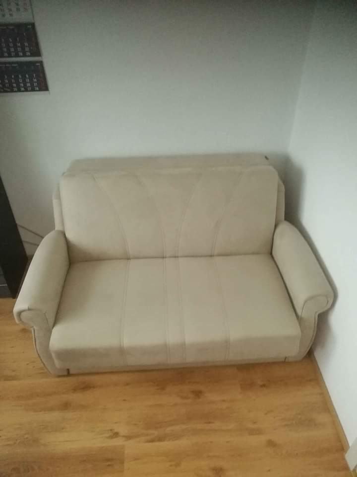 Prodam dvosed ki se raztegne v posteljo