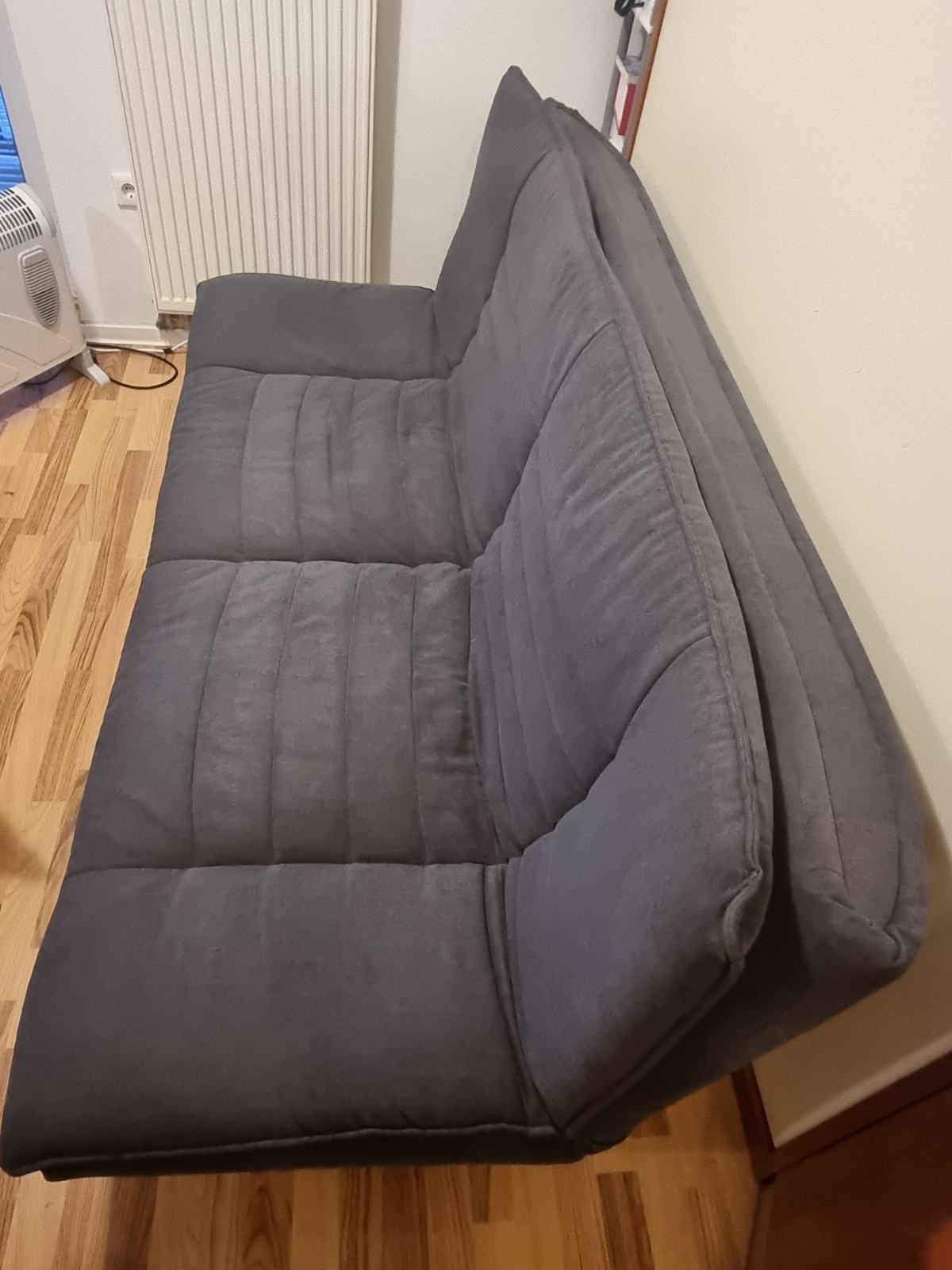 Sedežna s posteljno funkcijo