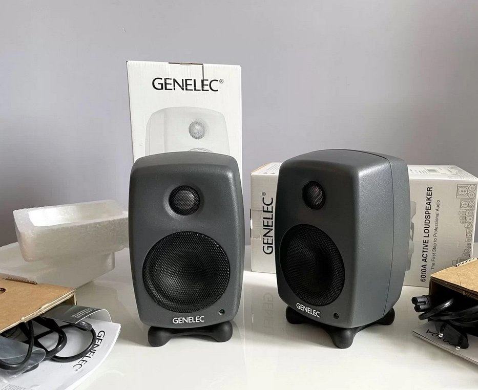 Genelec 6010A par aktivnih zvočnikov (2 kosa)