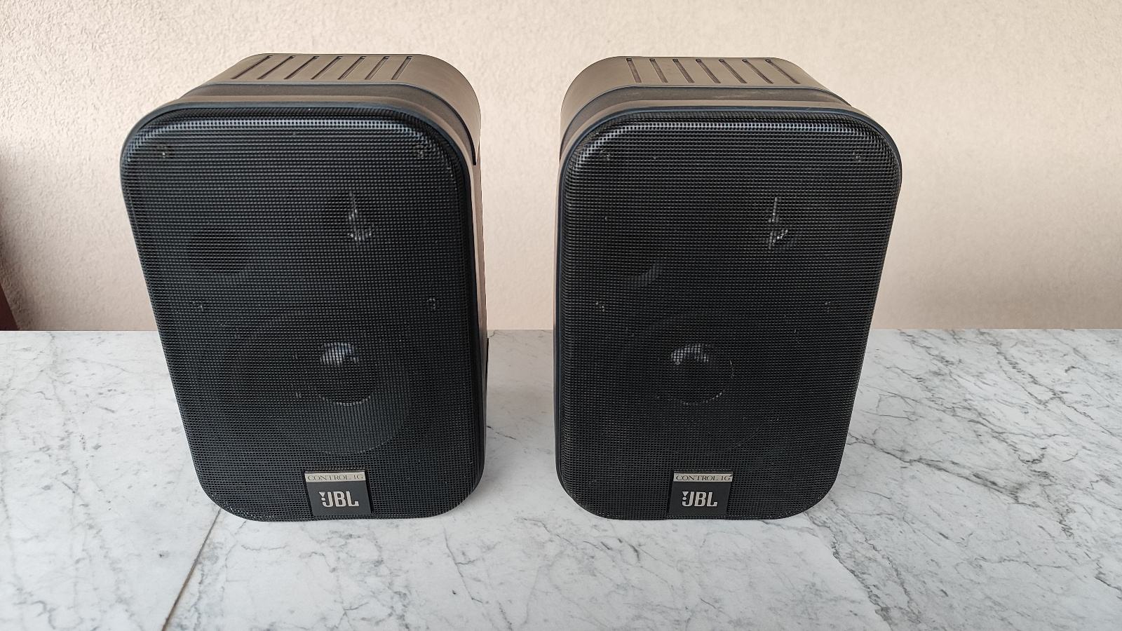 JBL control one
