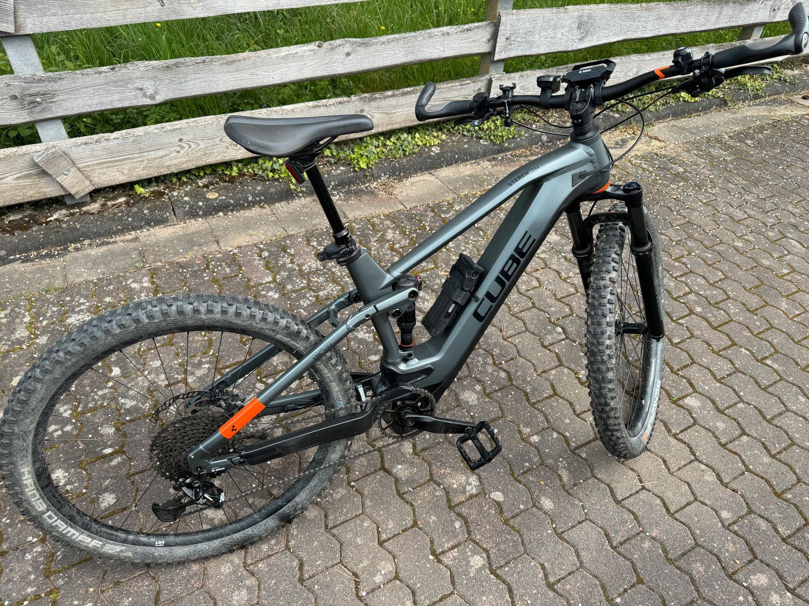 Cube Stereo Hybrid 120 TM 625 E-MTB Fully Električna kolesa