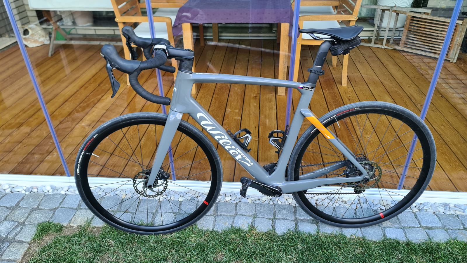 Električno karbonsko cestno kolo Willier Cento10 Hybrid