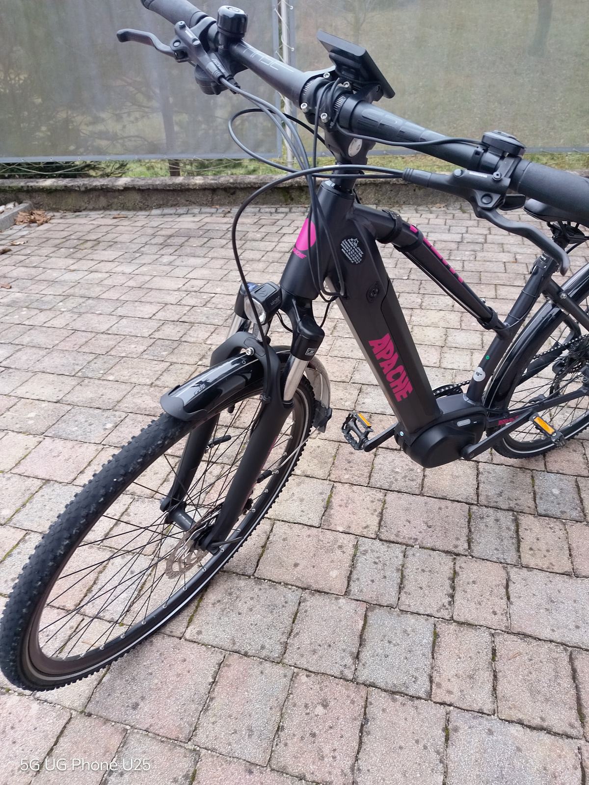 Električno kolo Apache