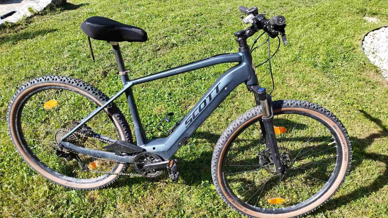 ELEKTRIČNO TREKING KOLO SCOTT SUB CROSS eRIDE 30 MEN