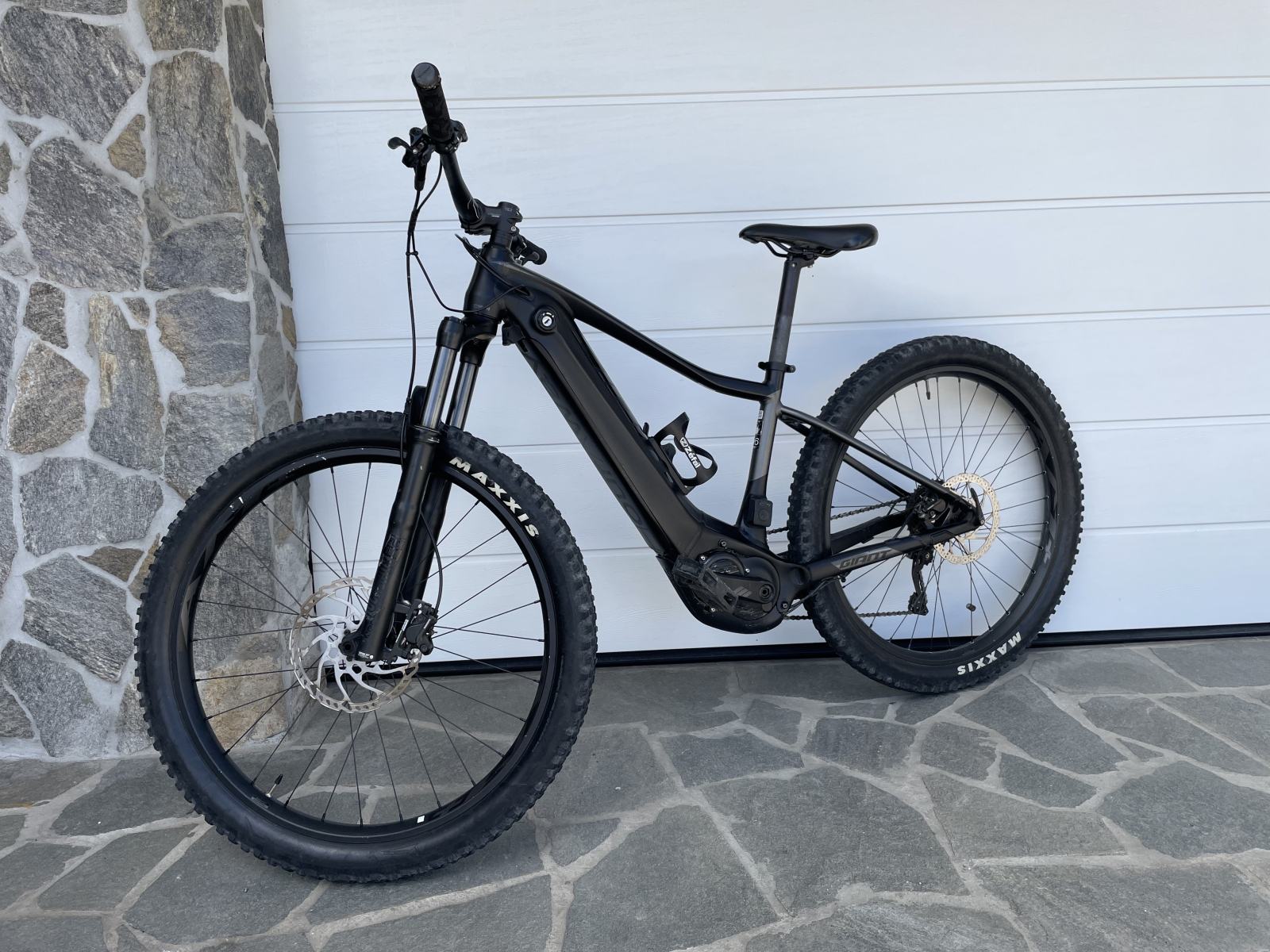 Električno gorsko kolo Giant Fantom E+2 Pro 27,5 - velikost S