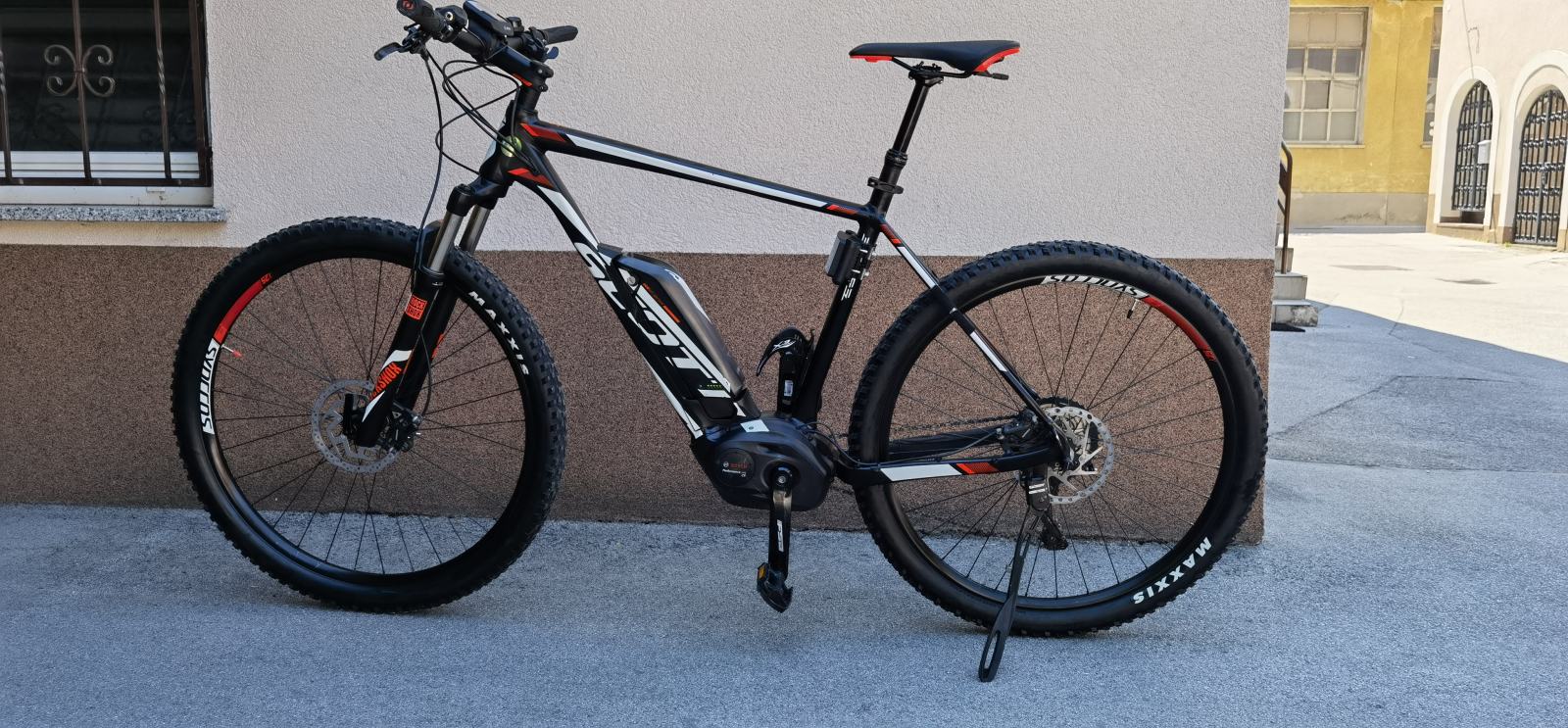 Prodam E-MTB SCOTT EScale 930 / vel. XL / 29col kolesa / 500Wh bat.