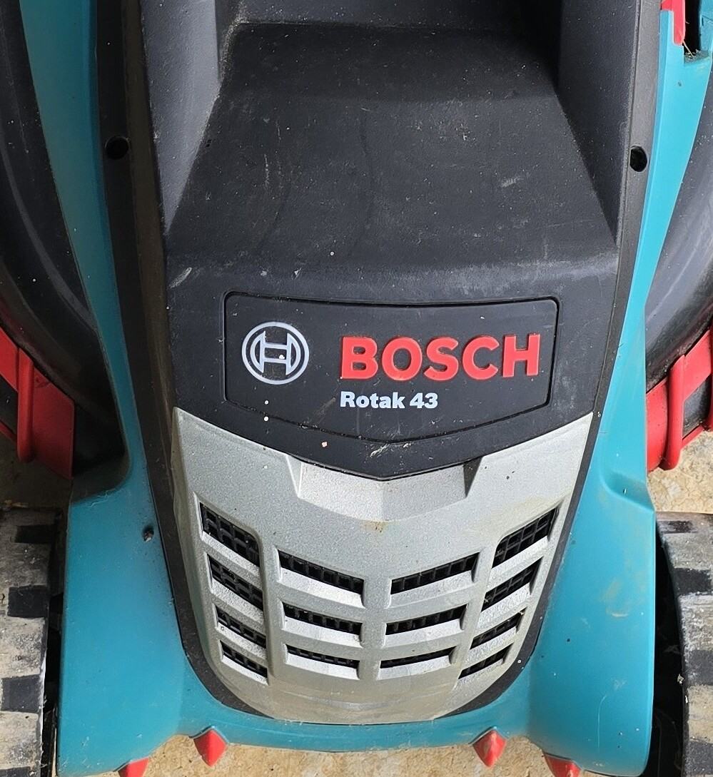 Kabelska električna kosilnica Bosch ROTAK 43
