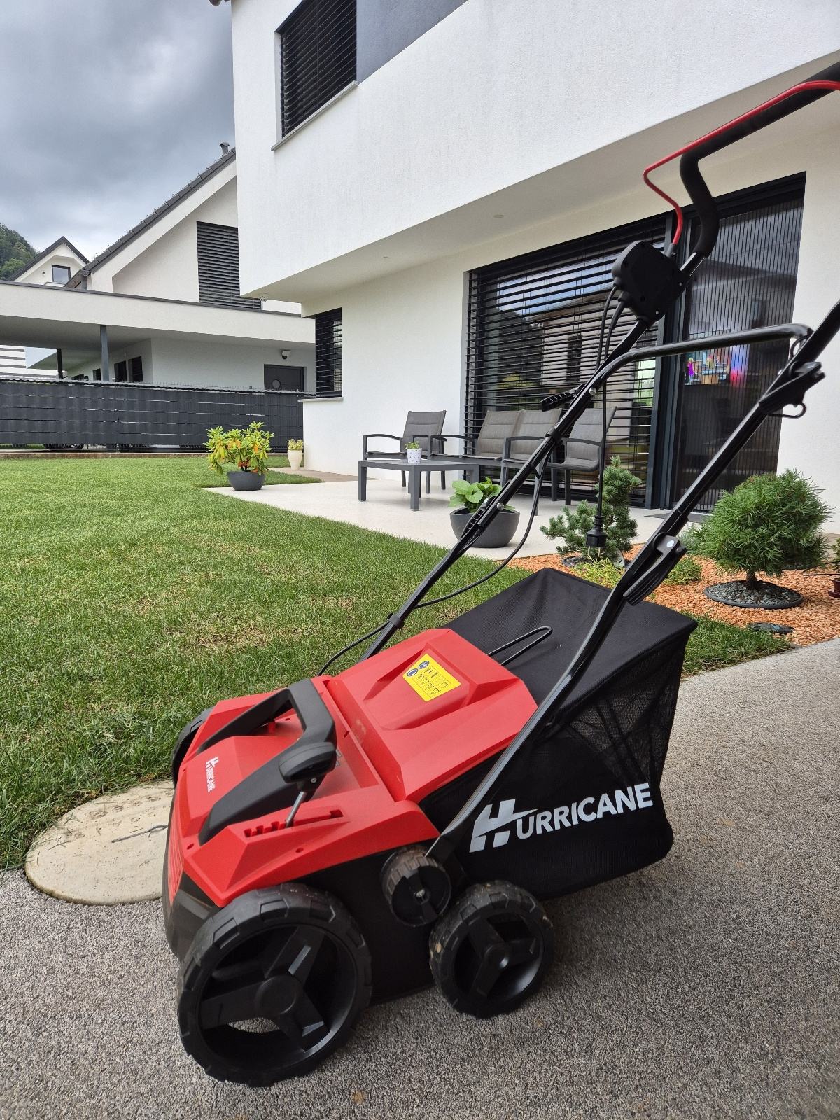 Najem prezračevalnika trave