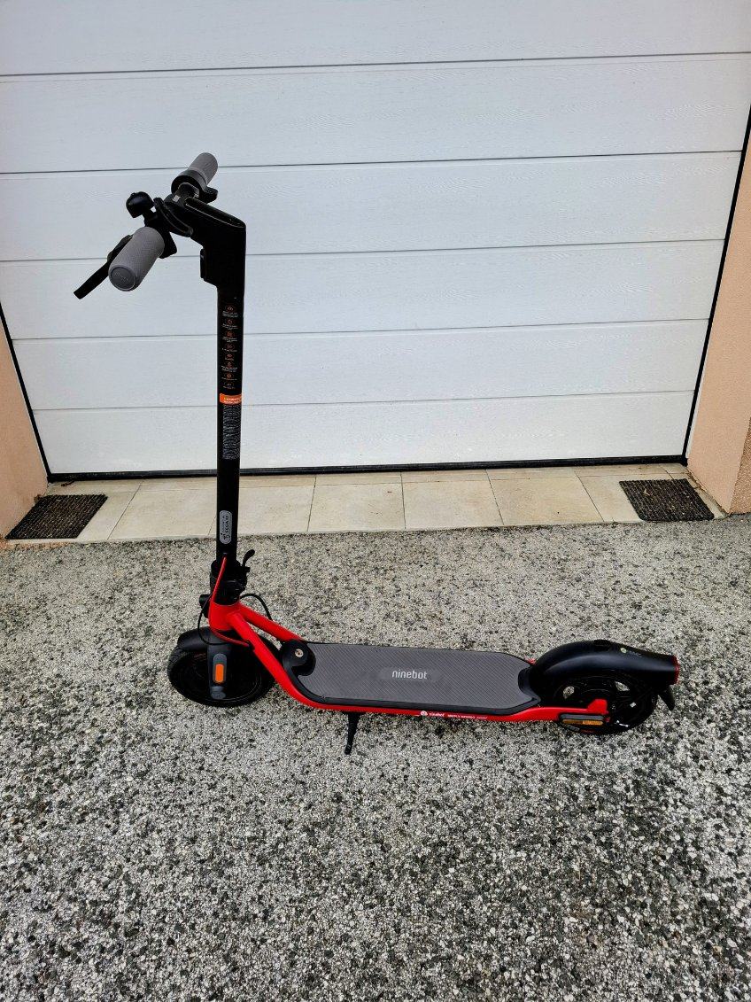 Elektricni skiro Segway Ninebot Kickscooter D38E