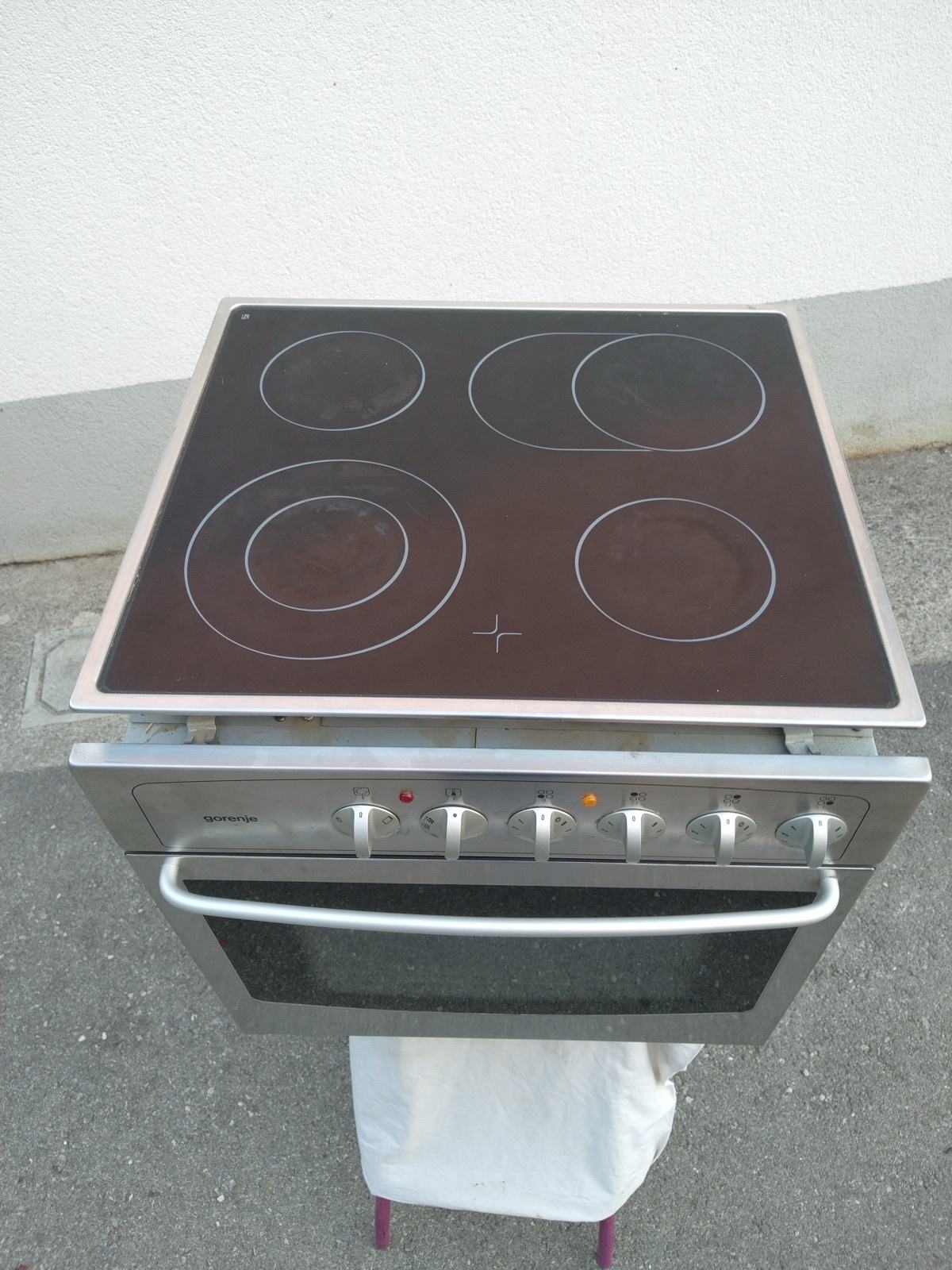 Gorenje - vgradna indukcijska plošča in pečica - v kompletu!