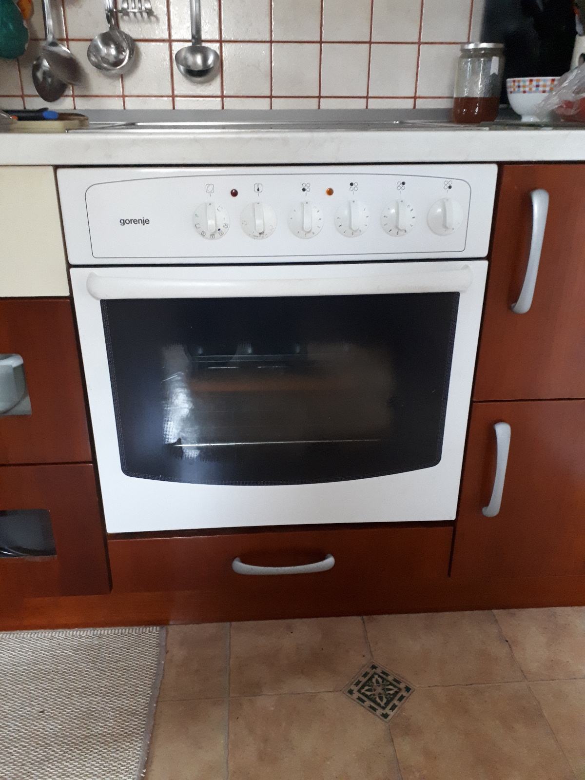Vgradni stedilnik gorenje