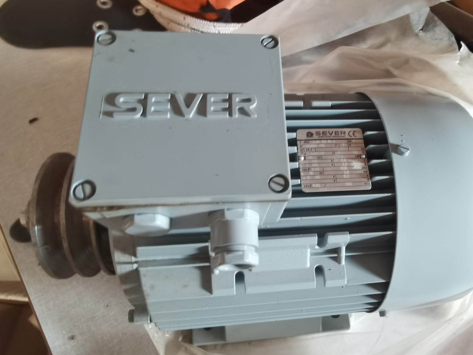 PRODAM 3 FAZNI ELEKTRO MOTOR SEVER 4,6KW