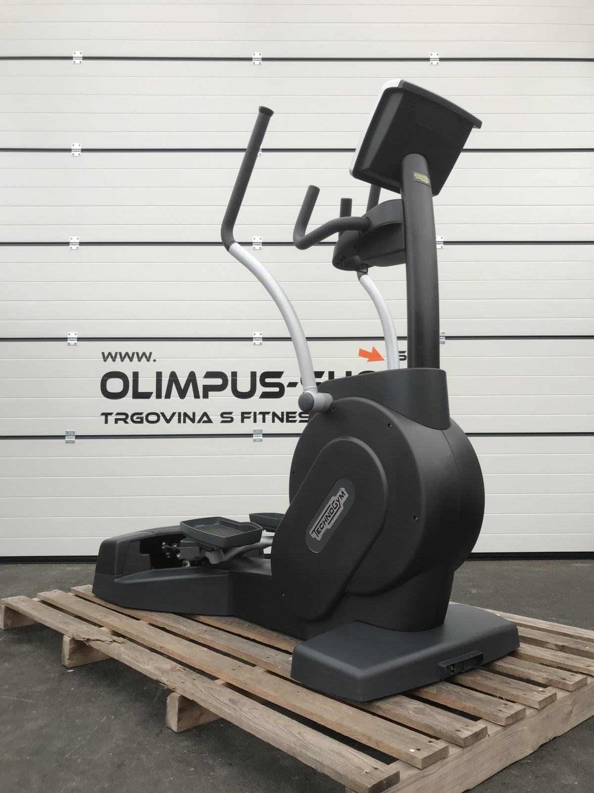 TECHNOGYM CROSSOVER EXCITE 500 - LED