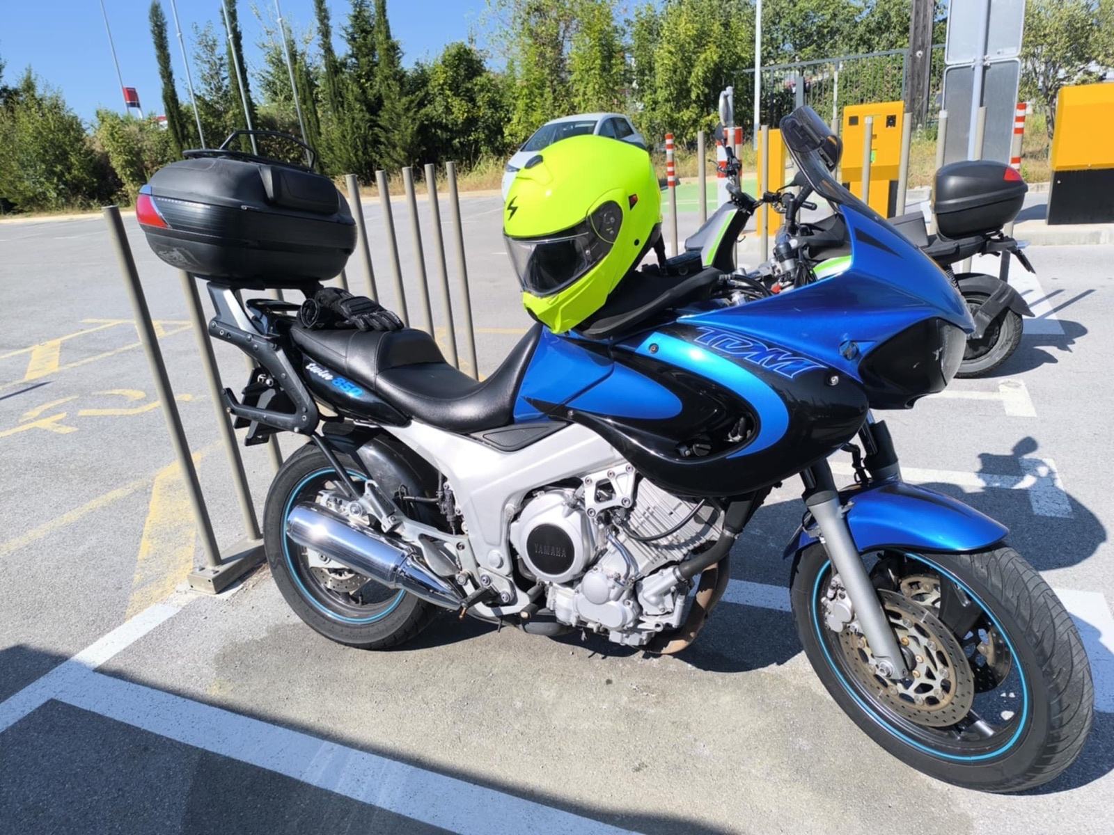 Yamaha TDM 850 cm3, 2001 l.