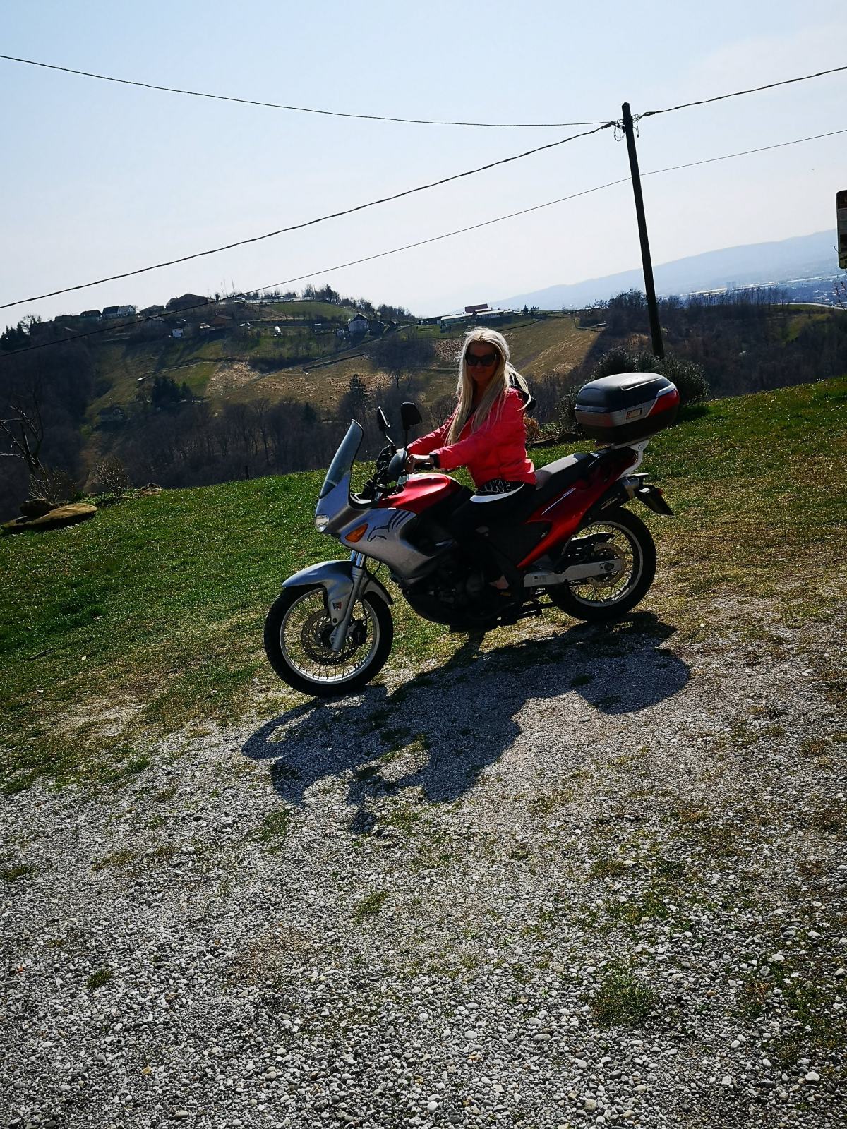 Aprilia Pegaso 650 cm3, 2002 l.