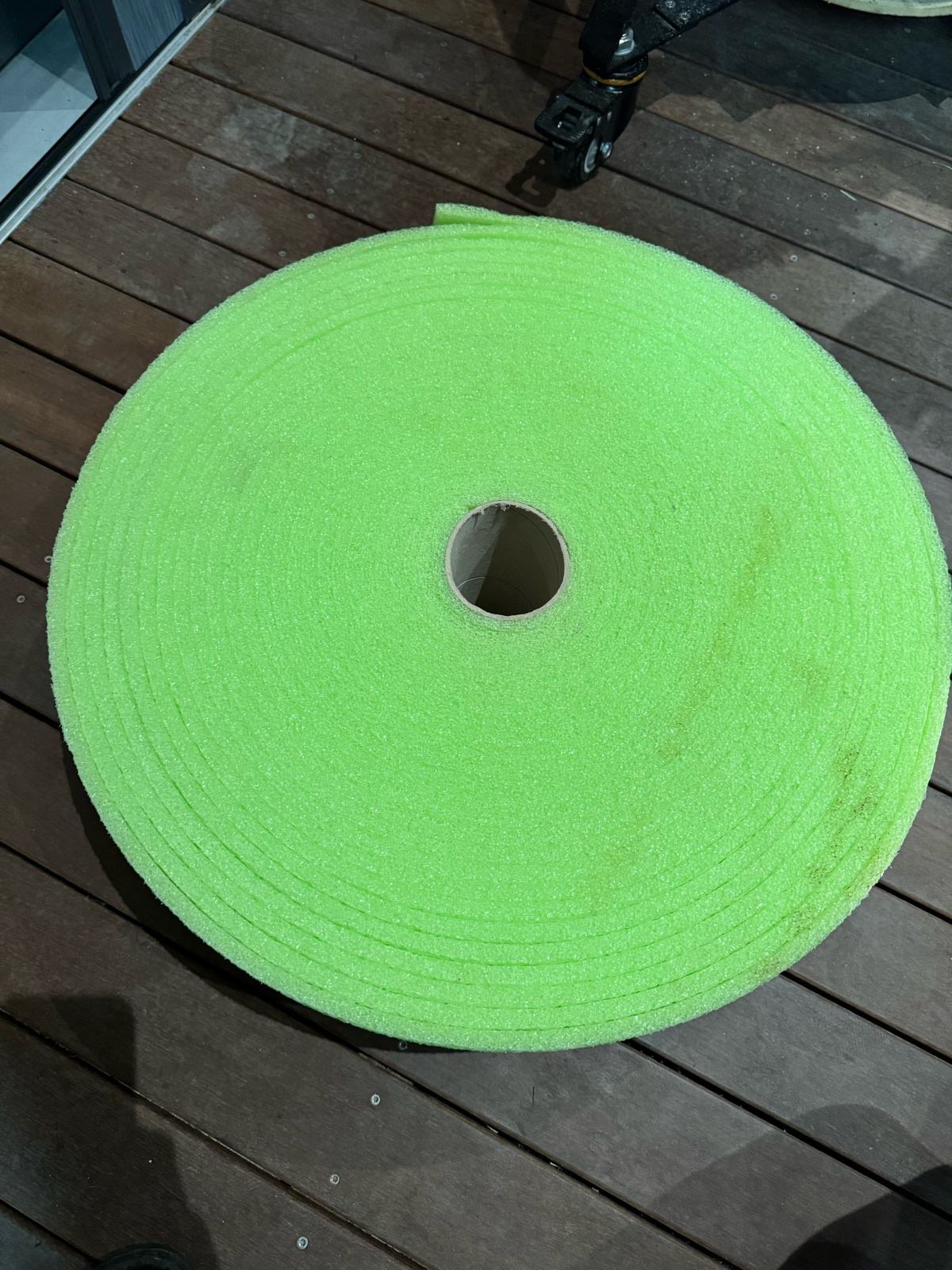 Robni trak eps za tlake/ estrihe visine 20 cm