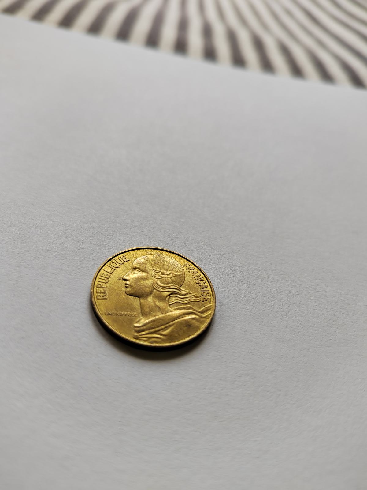 Kovanec 20 centimes 1982 Francija