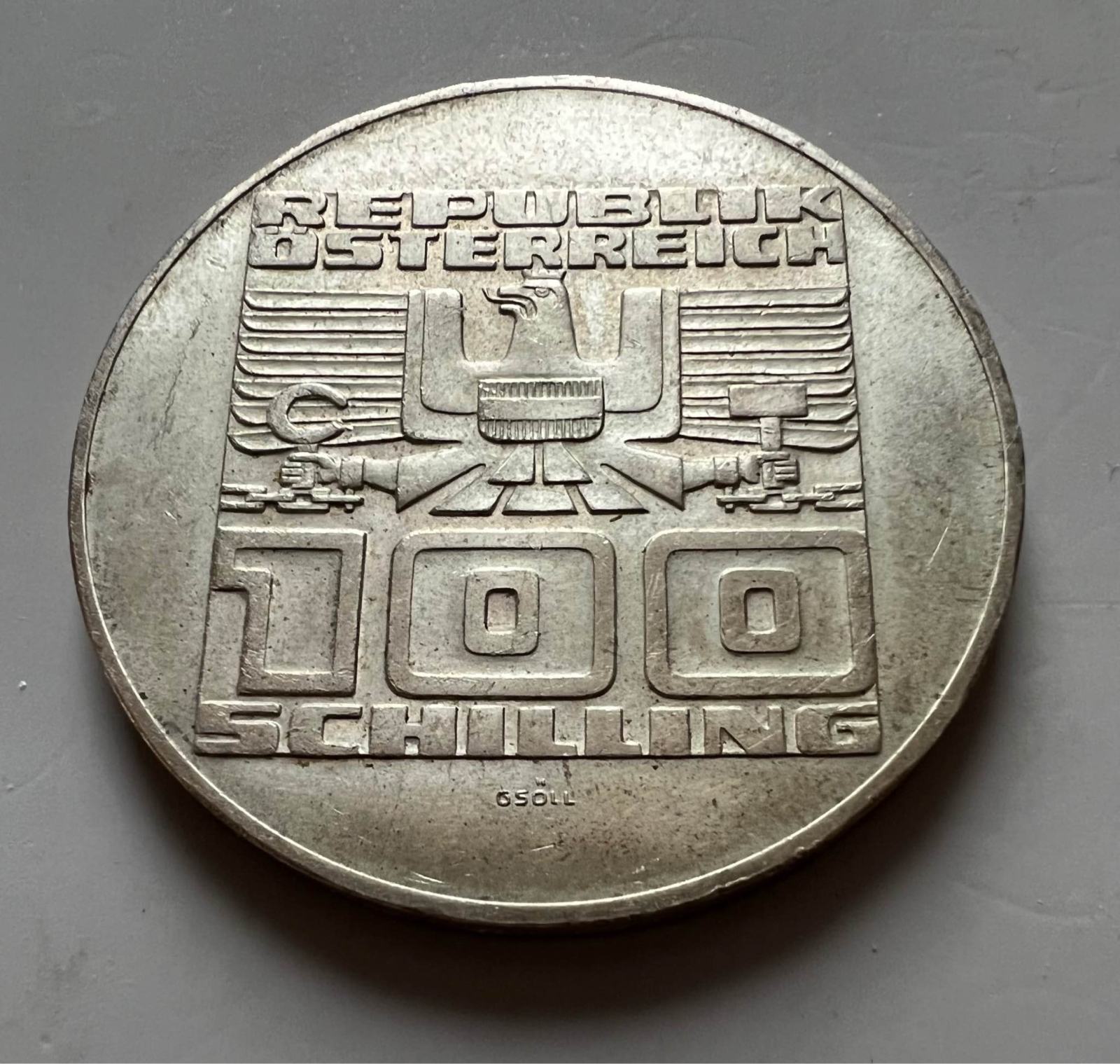 SREBRNIK Avstrija 1977 100 Schilling HOHEN SALZBURG šiling (otaku)