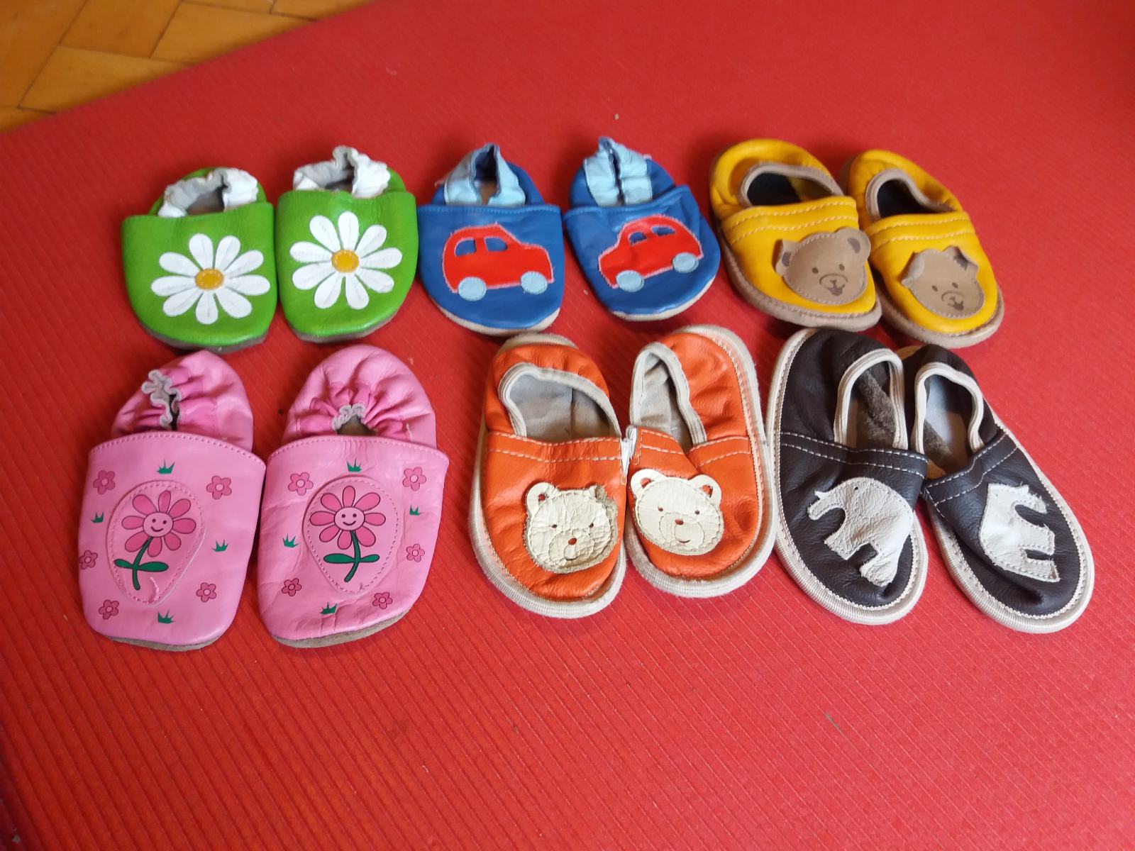 ČEVLJI, ŠKORNJI, COPATI,SANDALI, CROCS ZA FANTA OD 20-25
