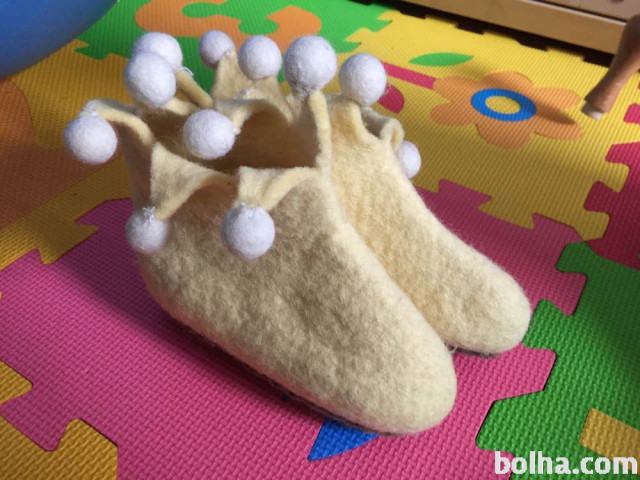 Otroški copati št. 24 iz polstene volne - filc