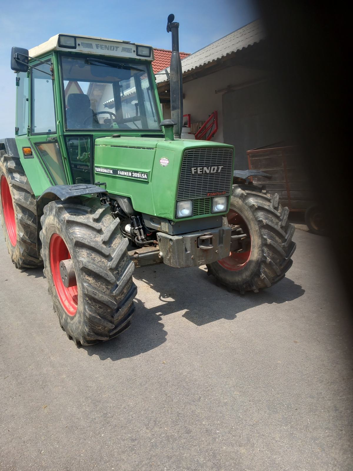 Prodam traktor Fendt 309