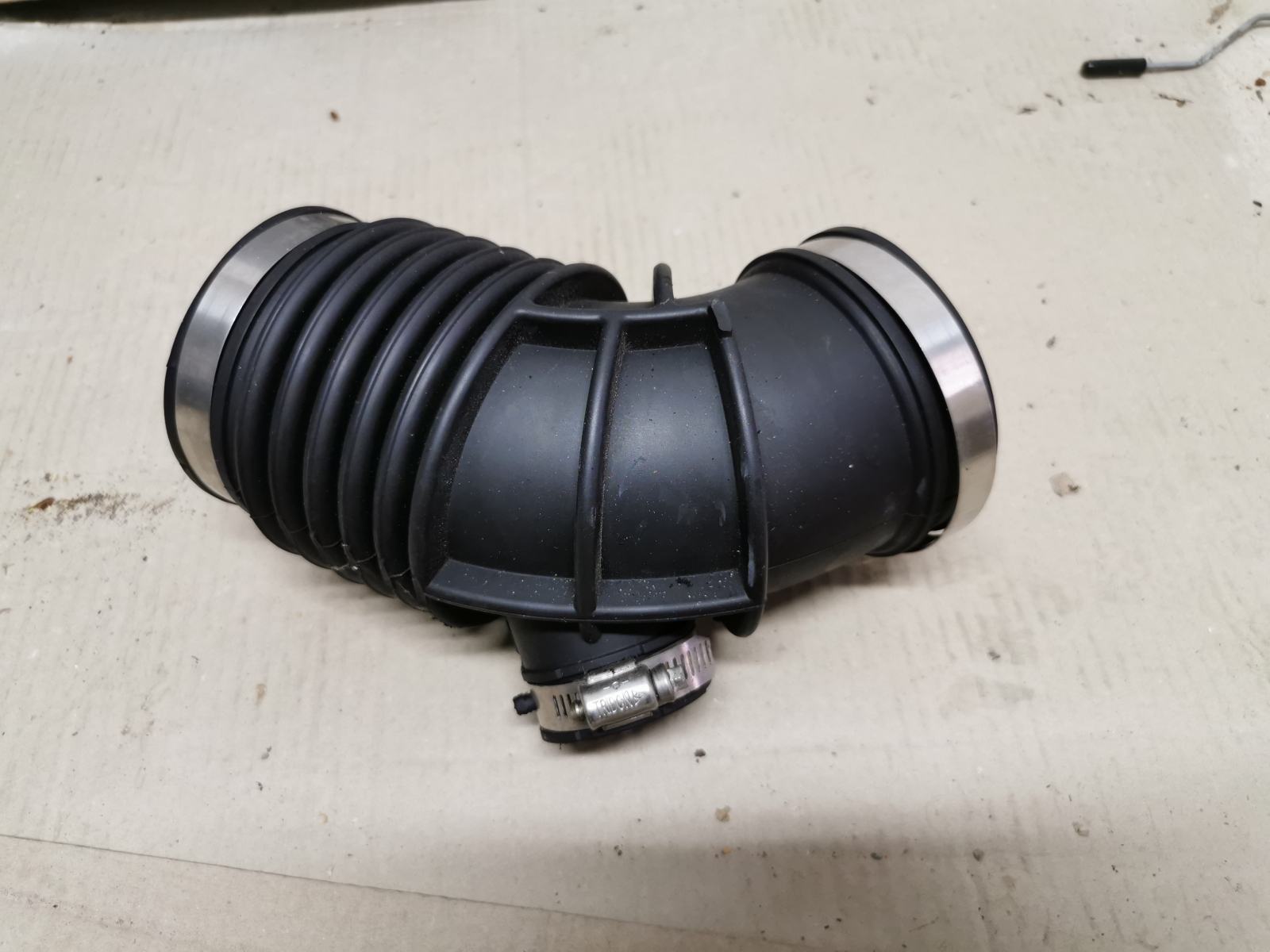 BMW cev filtra zraka G30 G31 G01 G02