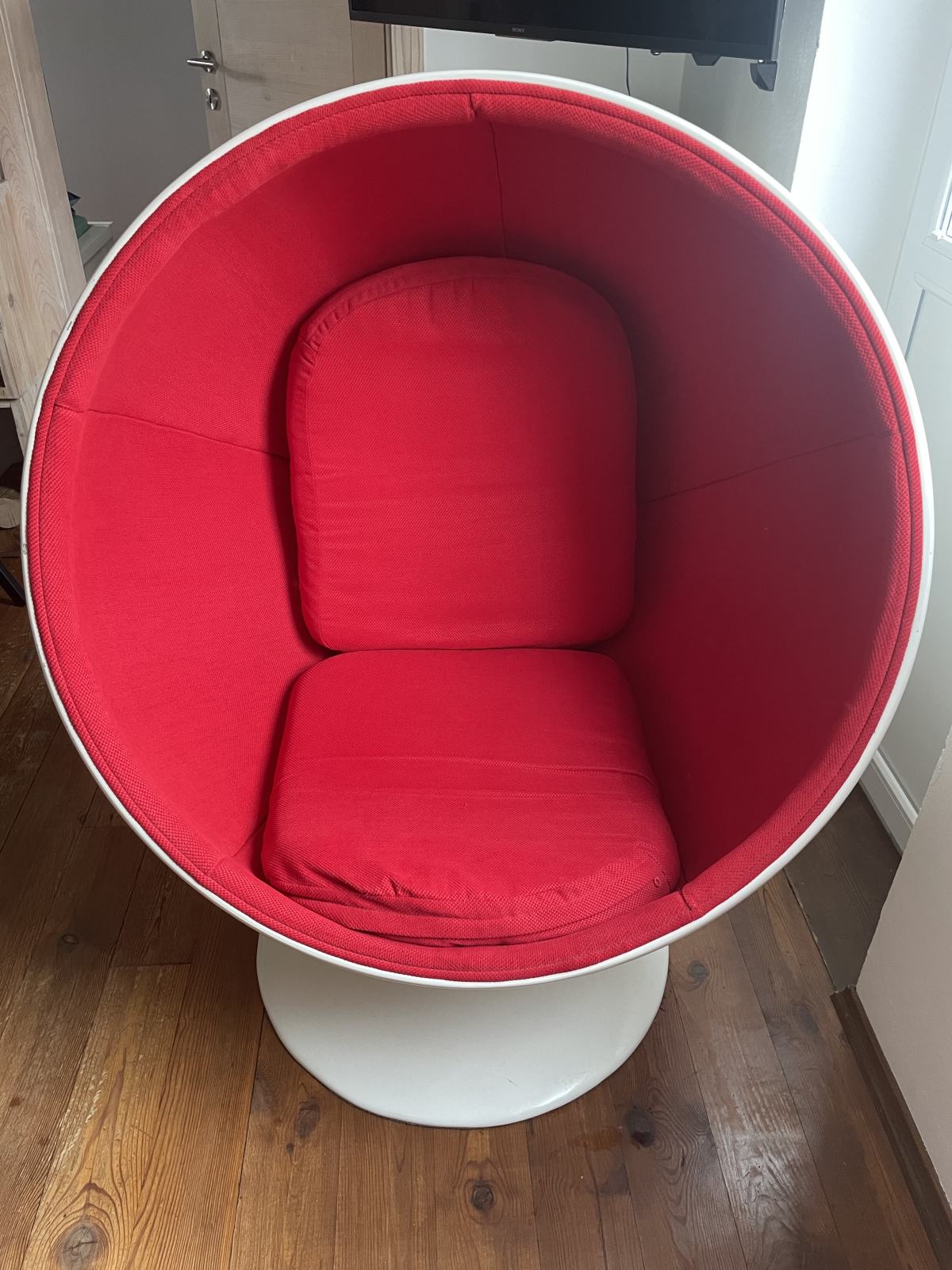 Fotelj - Replika The Ball Chair by Eero Aarnio