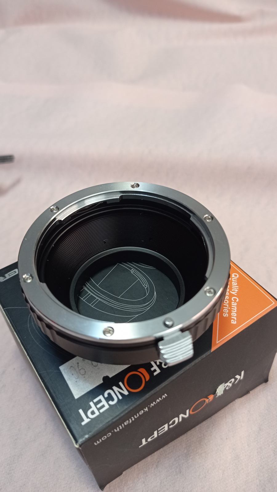 Viltrox EF-M1 adapter iz Canon na MFT fotoaparate