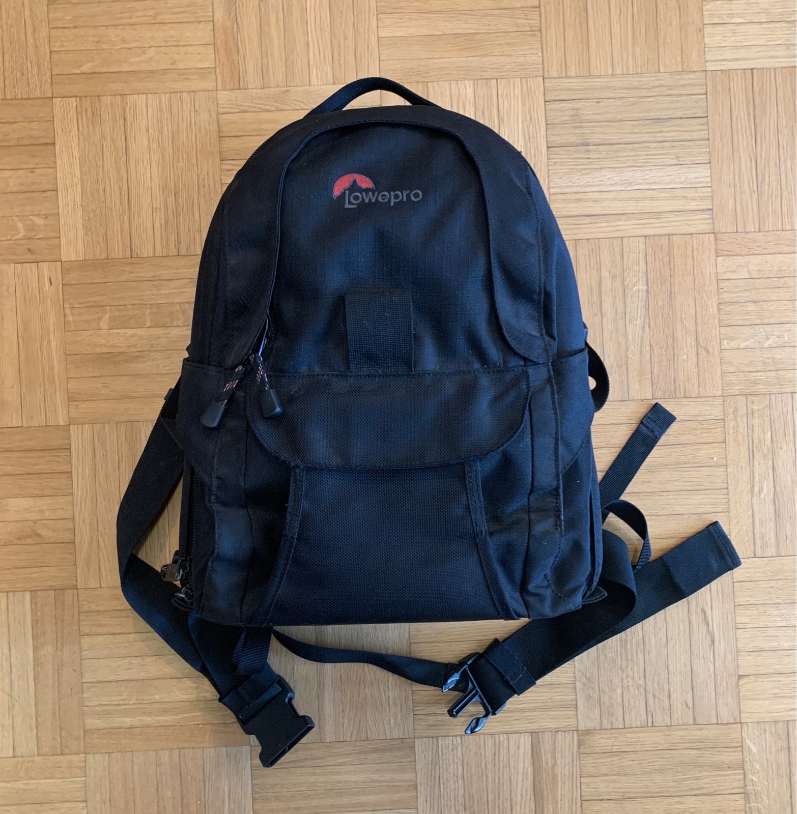 Fotografski nahrbtnik LOWEPRO Mini Trekker AW