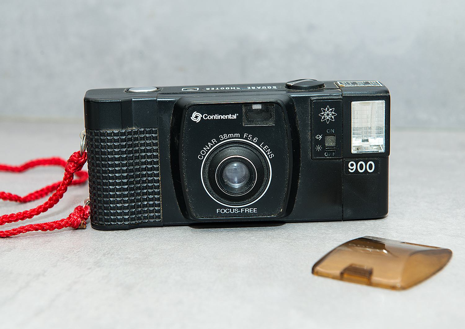 Fotoaparat Continental 900 Conar 38mm F 5,6