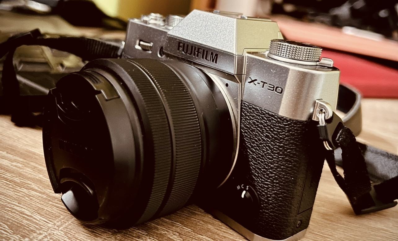 Fujifilm X-T30 II + XC 15-45mm f3.5-5.6 OIS PZ + dodatna baterija