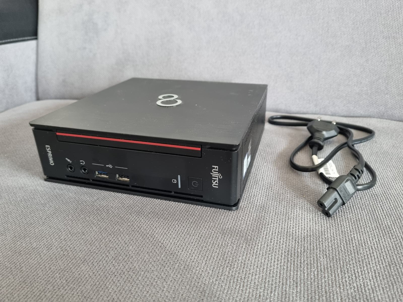 Fujitsu Esprimo Q956 i5-6500T 8GB RAM 128GB SSD