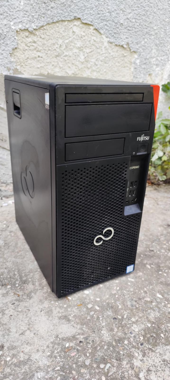 Fujitsu : Intel core i5 6600:4GB ram ddr4,1TB hdd,,dvdrw
