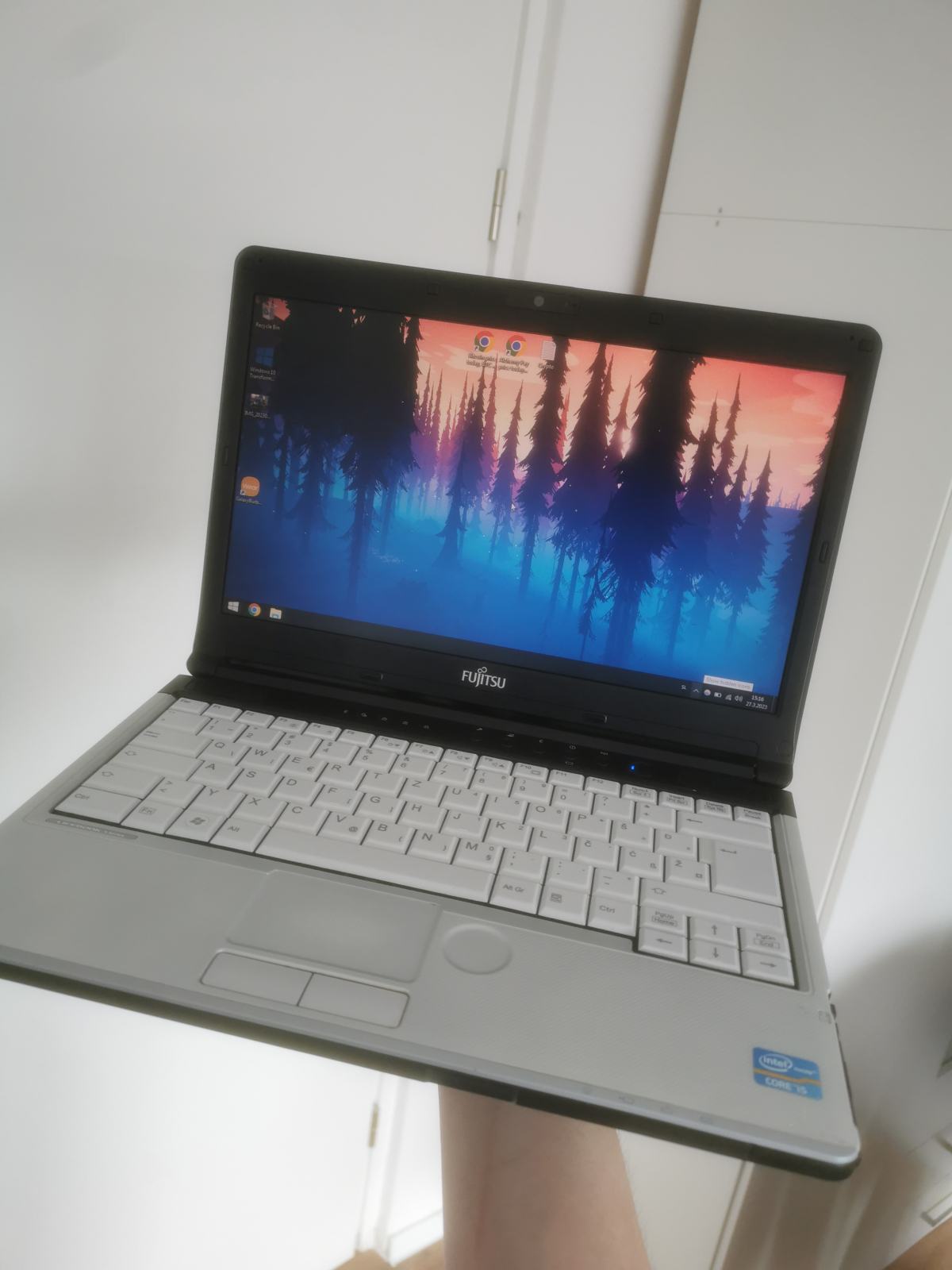 FUJITSU S761 - i5-2520m 4GB RAM 250GB SSD - UGODNO!