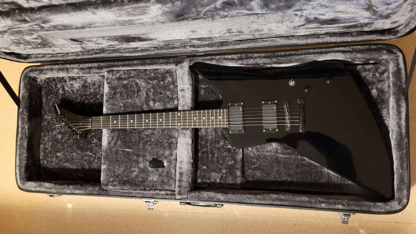 Epiphone Explorer 1984 reissue