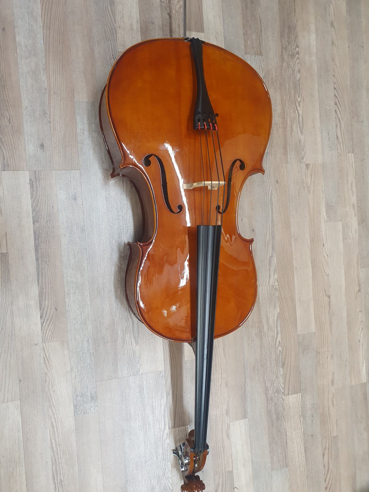 kontrabas 1/8