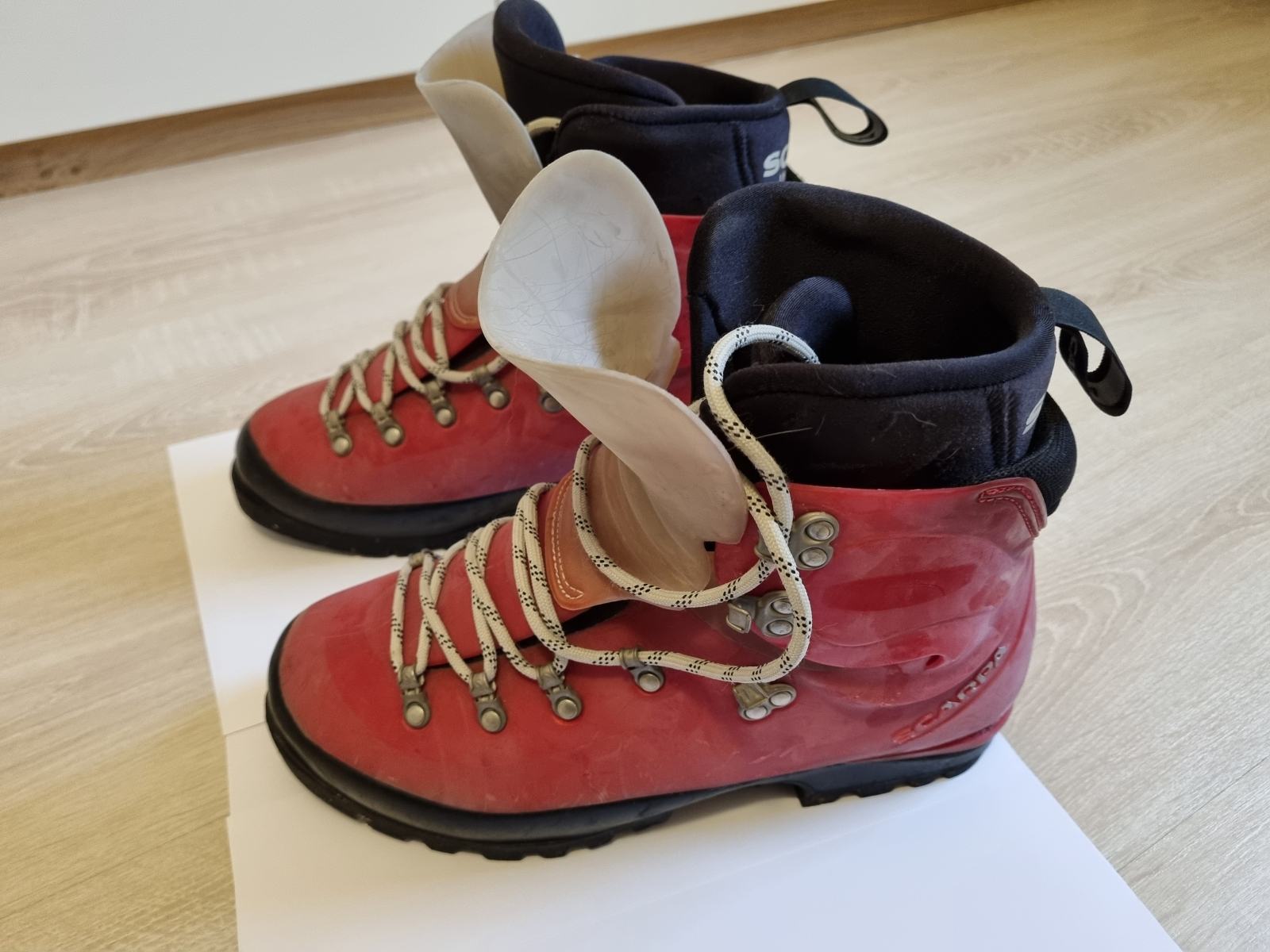 Čevlji Scarpa Omega UK6,5_40