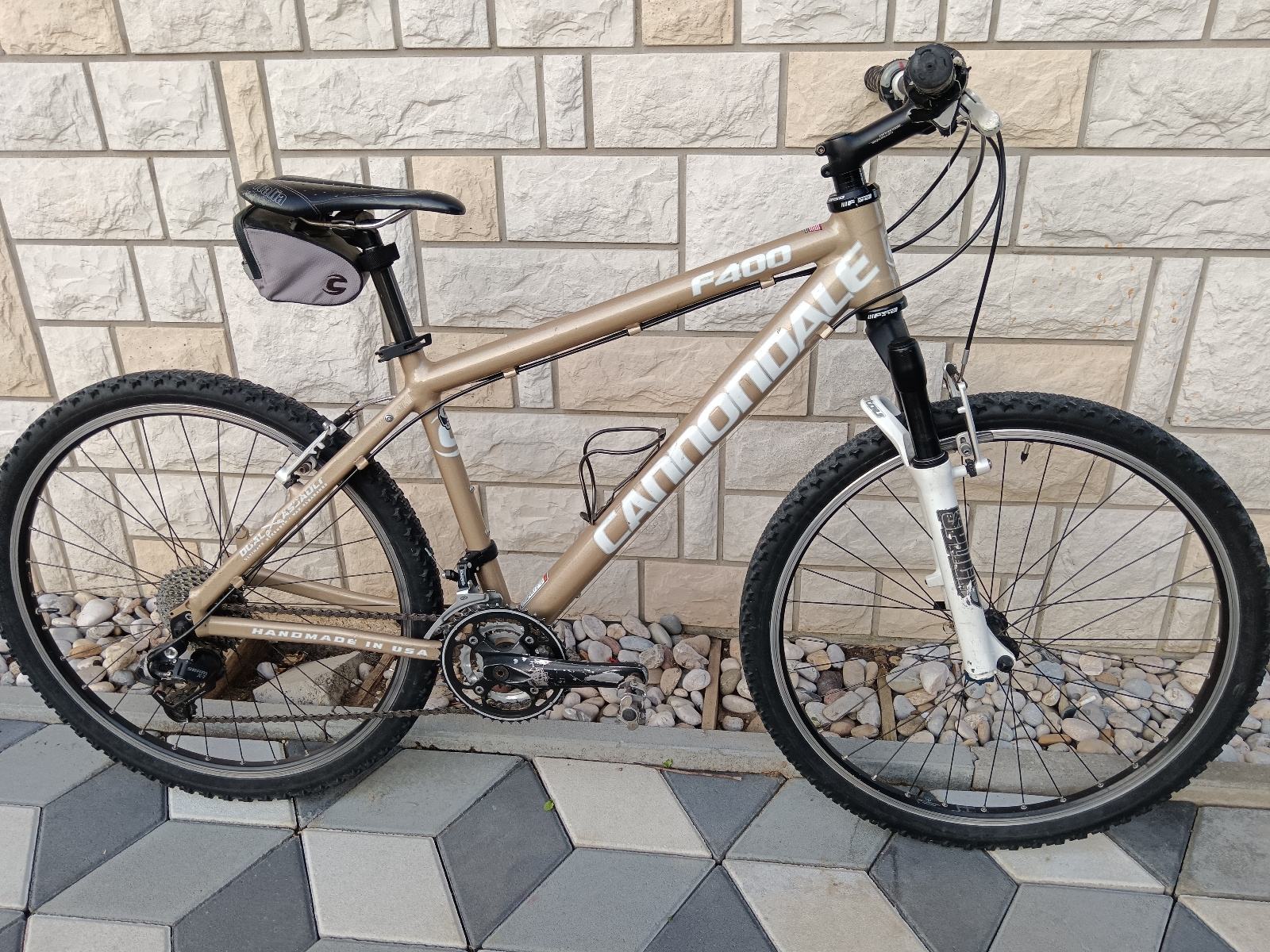 Cannondale F400 zensko gorsko kolo